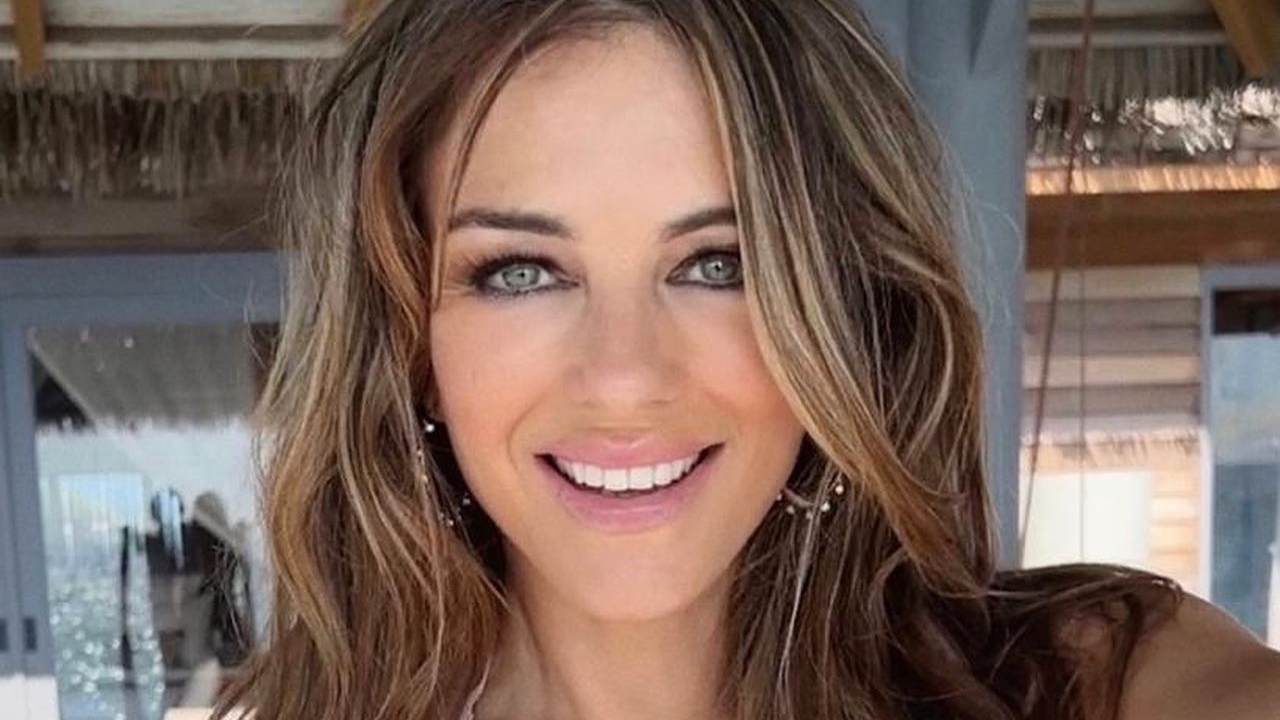 Elizabeth Hurley, 58, Impresses In Swimwear As Beach Bombshell
