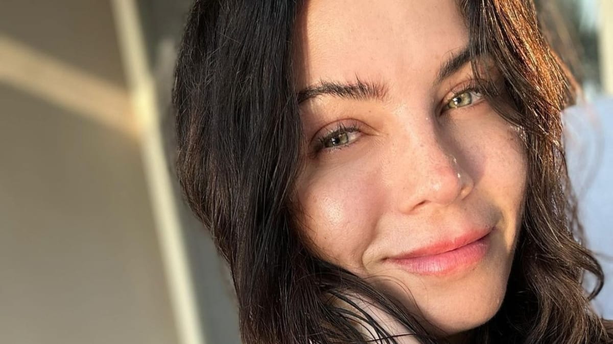 Jenna Dewan Teases With Sneak Peek Under the Sheets in Topless Snaps | The Nerd Stash