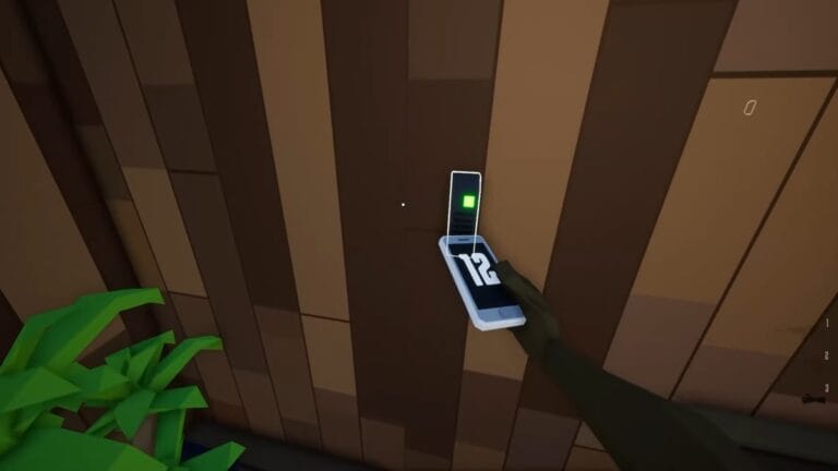 How To Check In Phone in One-Armed Robber | The Nerd Stash