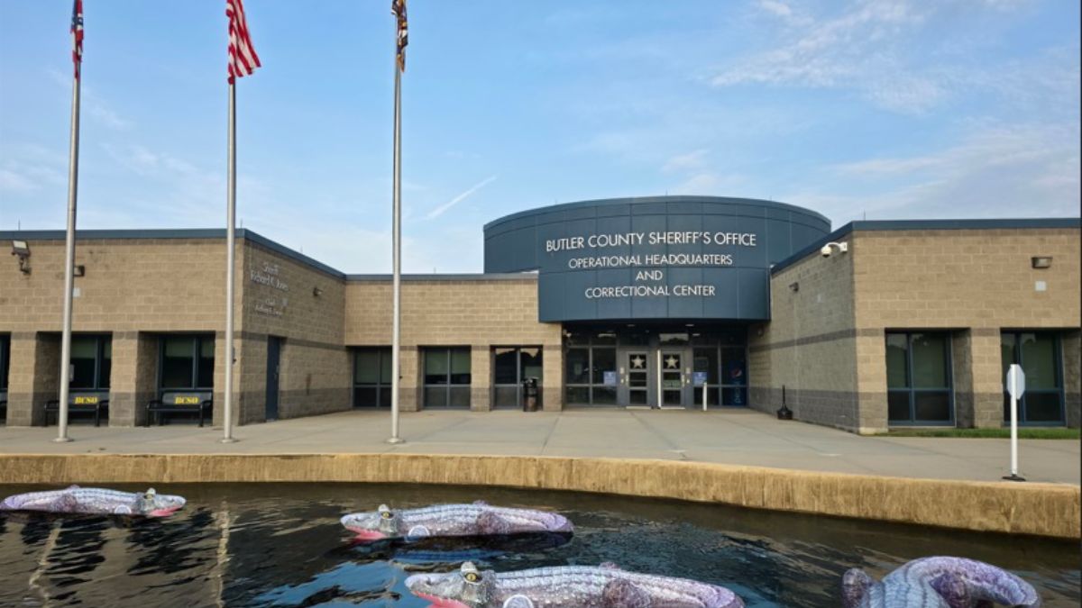 Sheriff's Department in Ohio Channels Alligator Alcatraz With Inflatable Crocs Outside Office